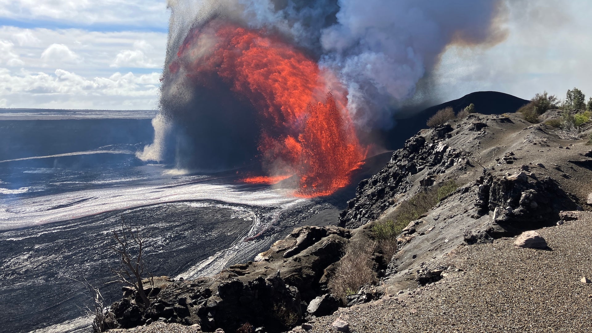 lava volcano eruption