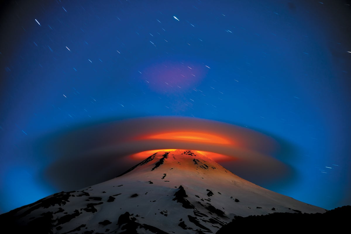 Lava-Lit Lenticular Cloud Crowns Volcano in Spectacular Photo ...