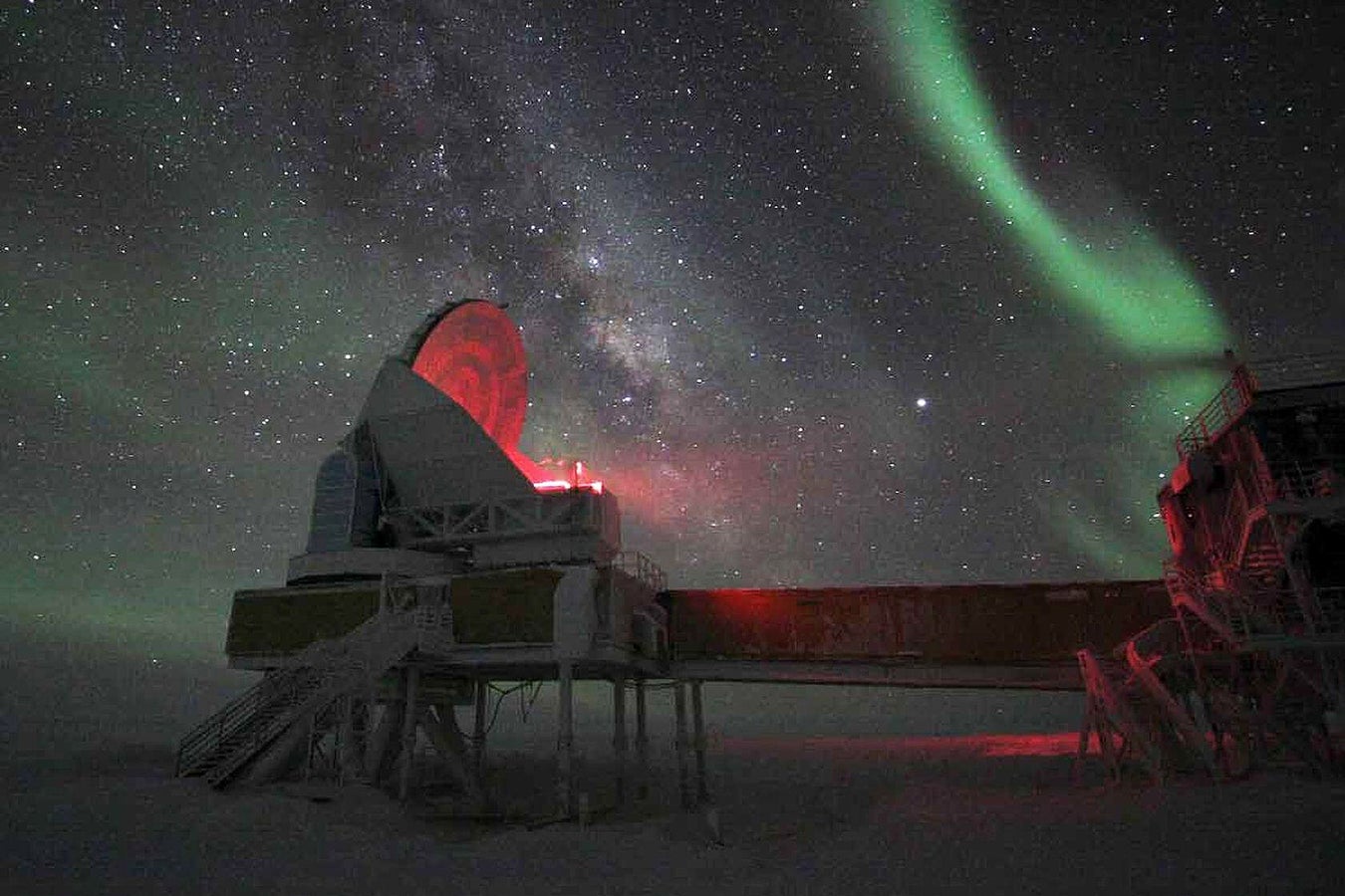 Cutting-Edge Cosmic Microwave Background Observatory Hits South Pole ...