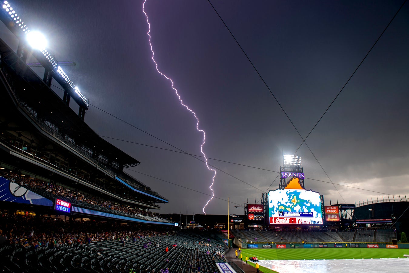 How to Stay Safe during Lightning Storms | Scientific American