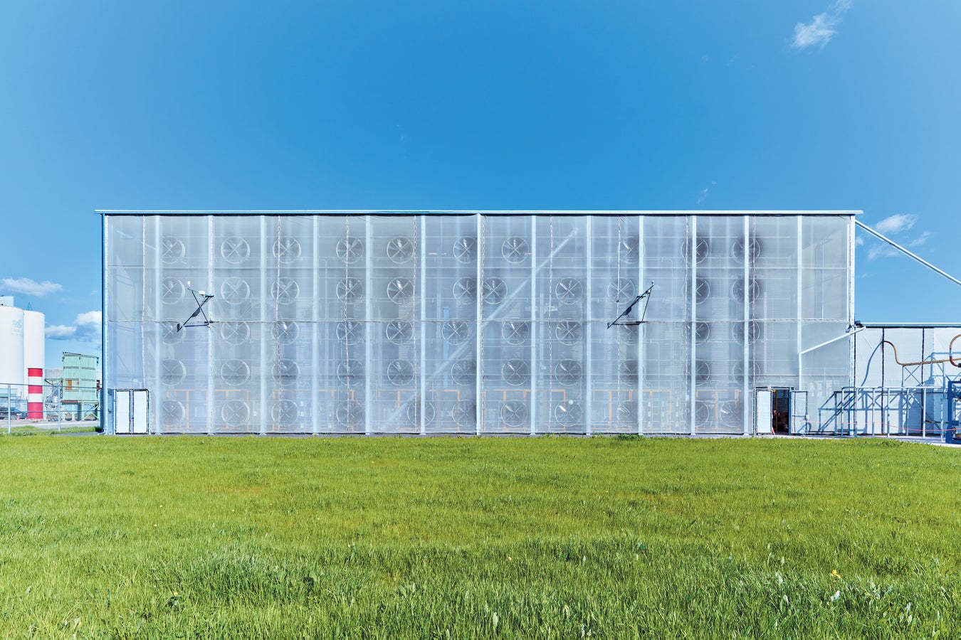 Can Thousands of Huge Machines Capture Enough Carbon to Slow Climate ...