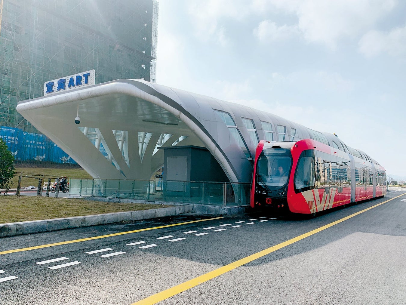 Will Trackless Trams Gain Traction in the U.S.? | Scientific American