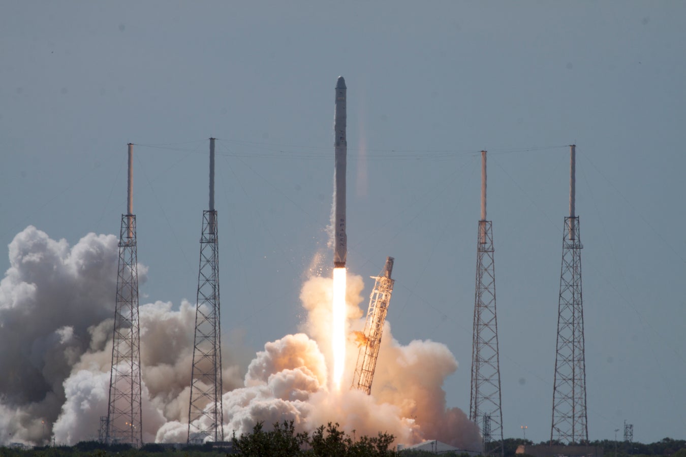 SpaceX Rocket Failure Threatens Support for Commercial Spaceflight ...