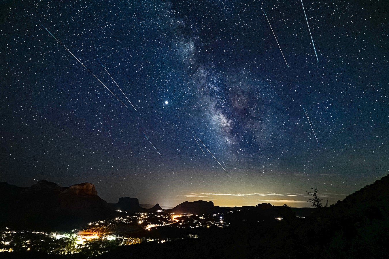 Perseid Meteor Shower Peaks This Weekend in a Stargazing Must-See ...