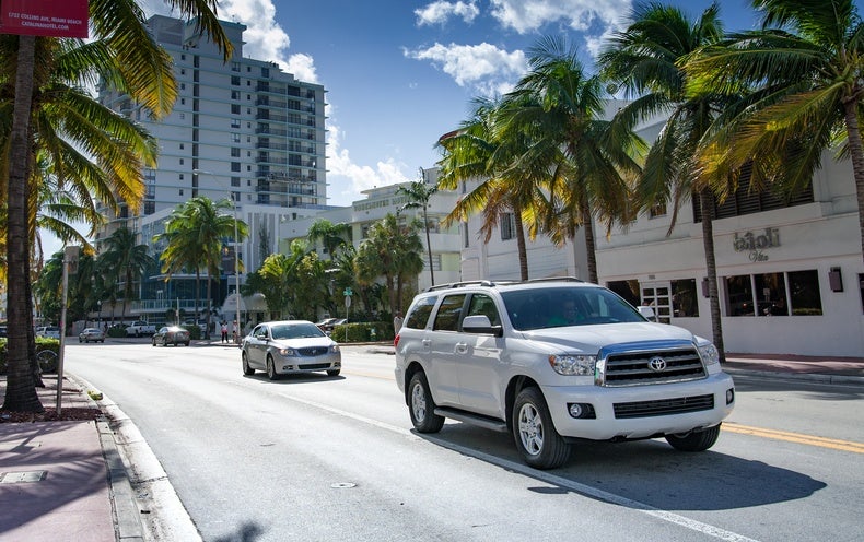Auto Sales Hit New Record as Americans Buy More Gas-Guzzling Cars ...