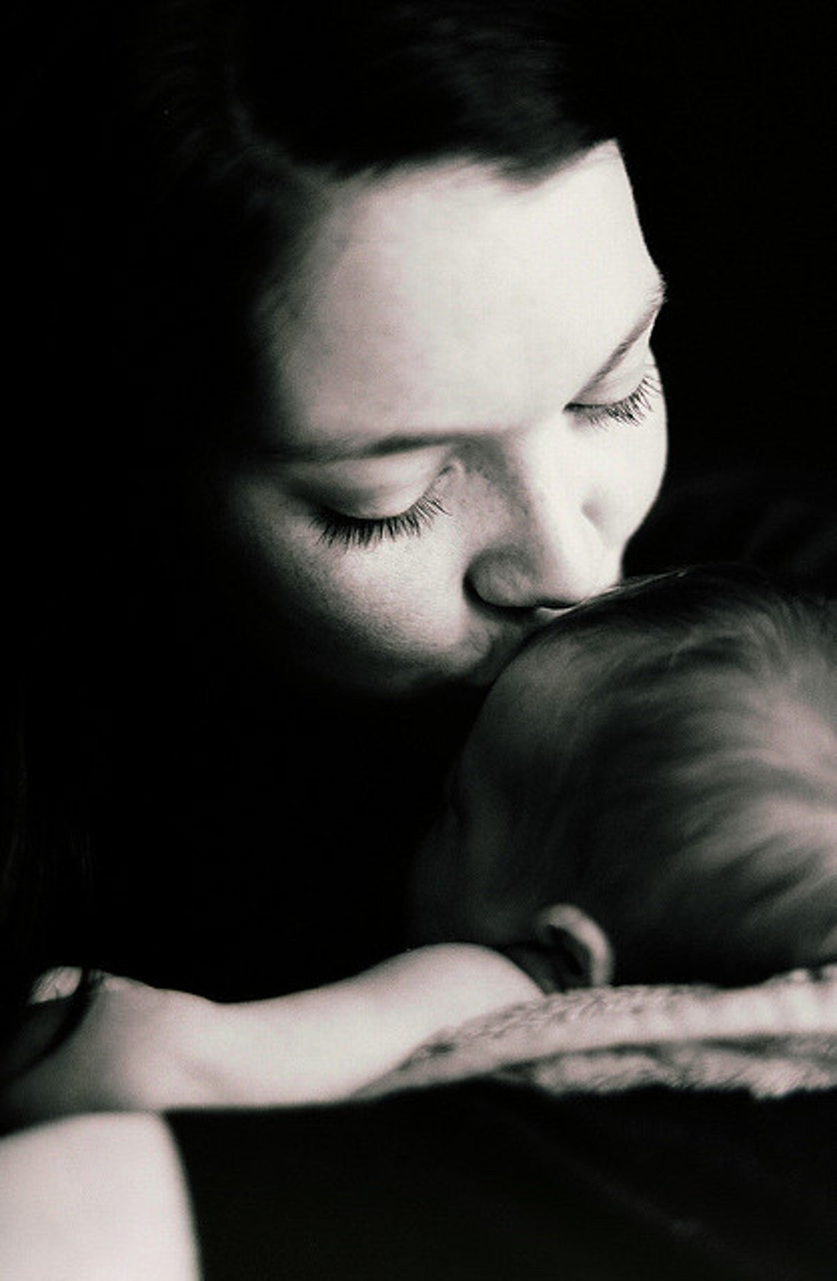 New Oxytocin Neuroscience Counters "Cuddle Hormone" Claims | Scientific ...