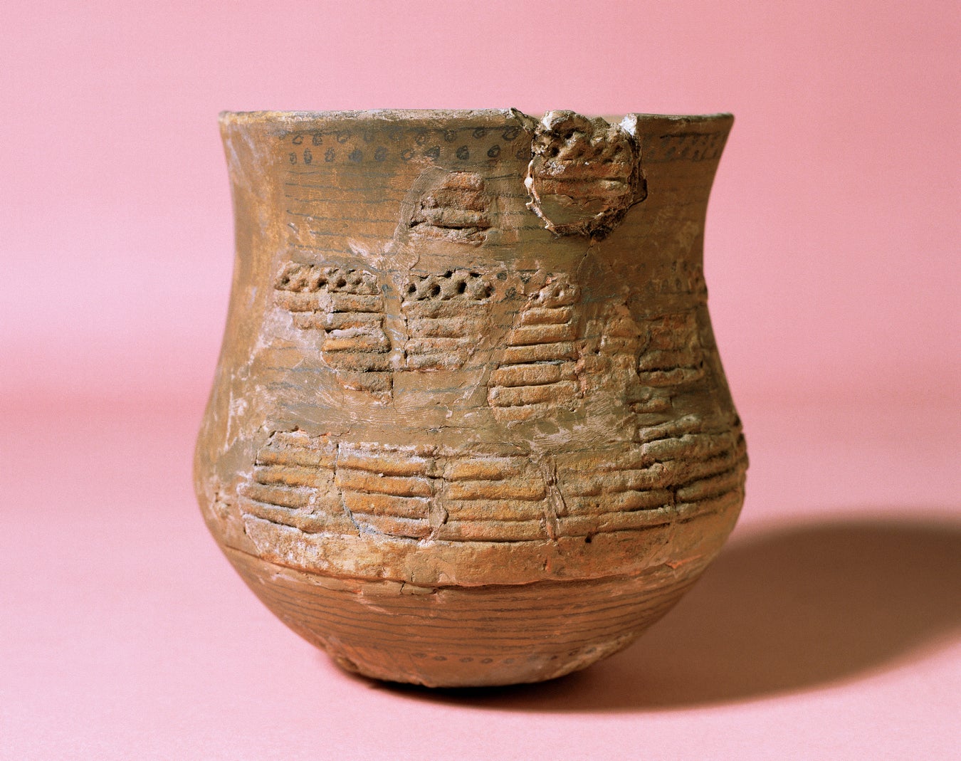 Bronze-Age "Beaker Culture" Invaded Britain, Ancient-Genome Study Finds ...