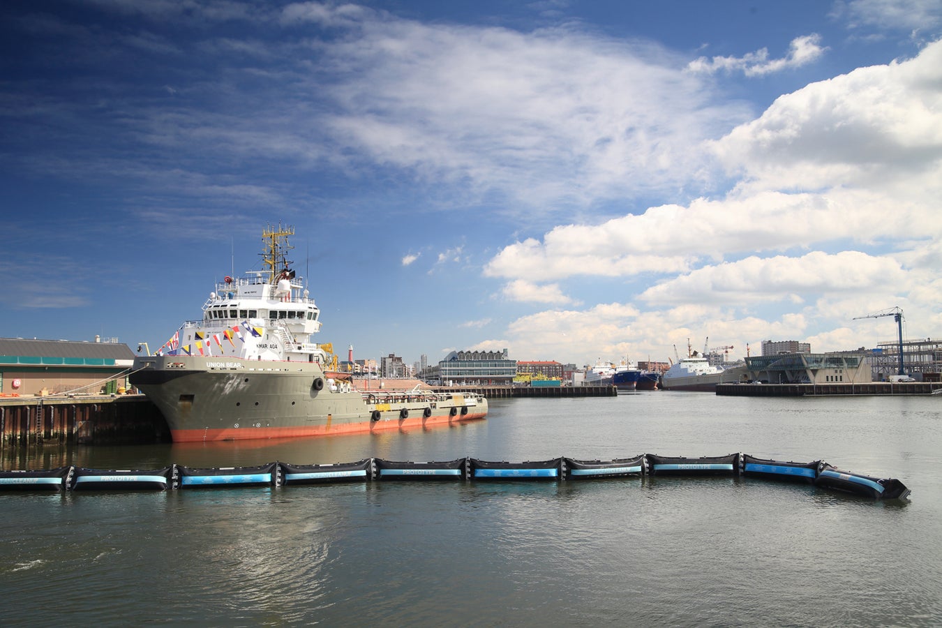A Huge, Floating Screen Will Sift Plastic out of the Ocean | Scientific ...