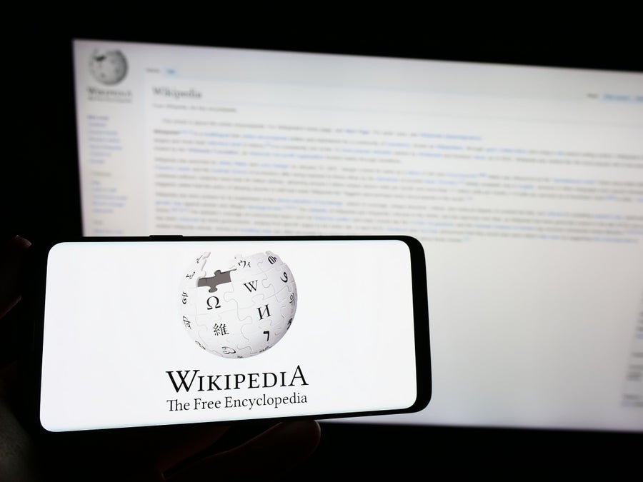 A More Reliable Wikipedia Could Come from AI Research Assistants ...
