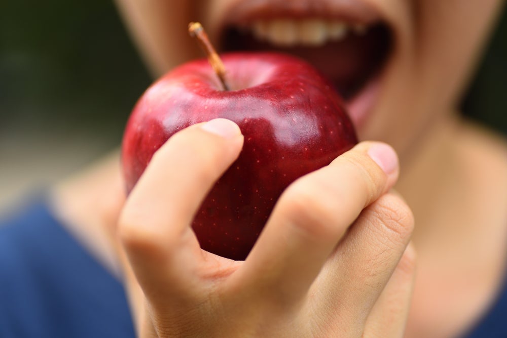 Genetically Modified Browning-Resistant Apple Reaches U.S. Stores ...