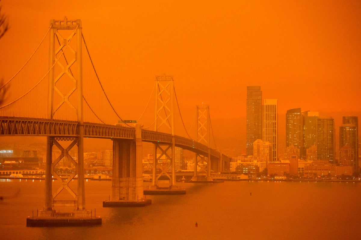 Photos Show Massive Wildfires Devastating Oregon and California ...