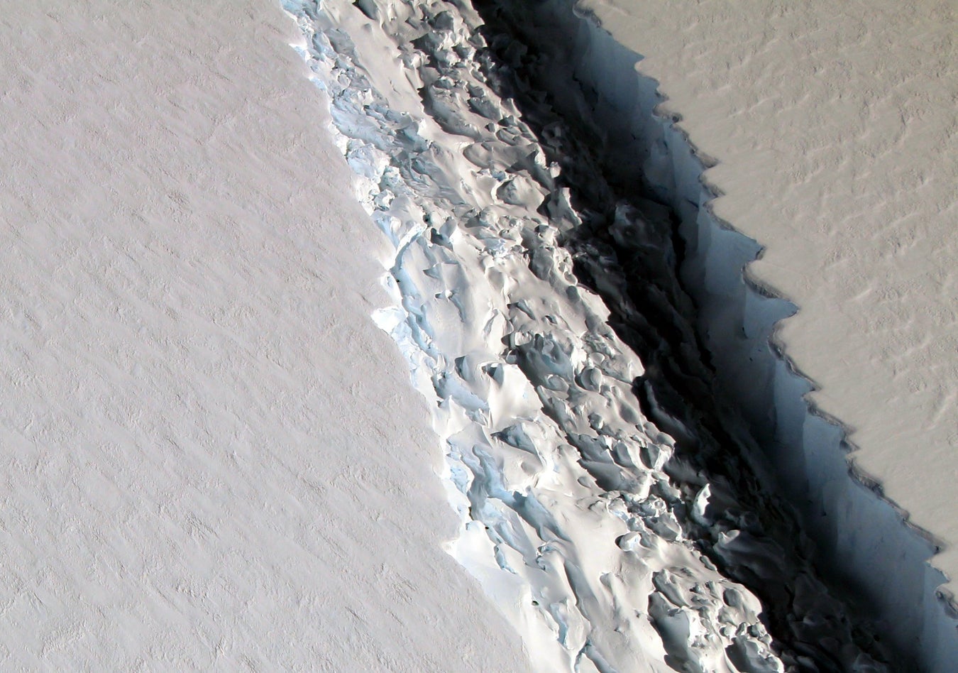 Growing Antarctic Crack Primes Delaware-Size Iceberg | Scientific American
