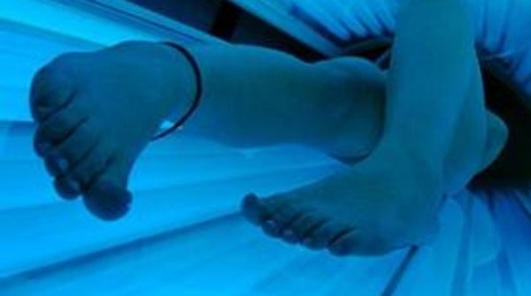 Bronze Aged: As Teens Turn to Tanning Salons, States Look the Other Way ...